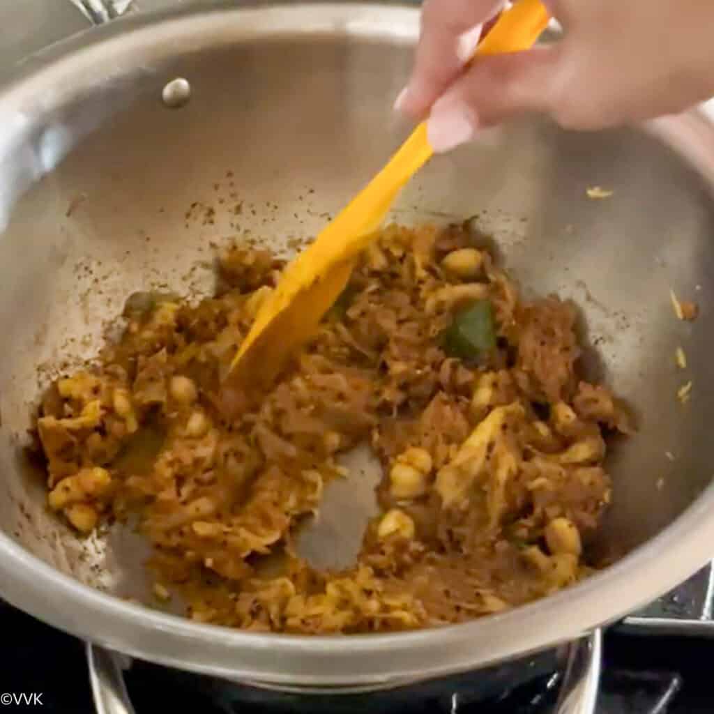 Delicious Raw Mango Rice Recipe: A Tangy and Spicy Delight