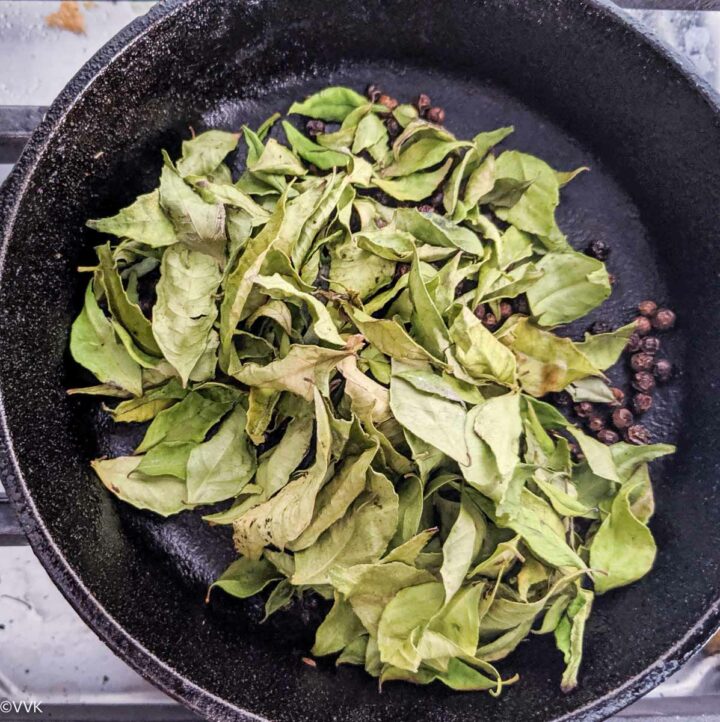 Milahu Kuzhambu | Pepper Sambar | Pepper Garlic Gravy