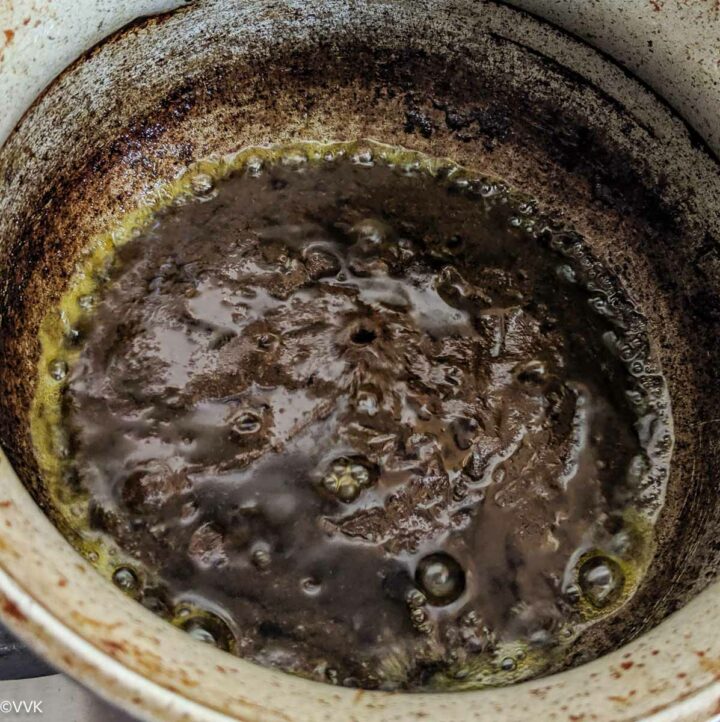 Milahu Kuzhambu | Pepper Sambar | Pepper Garlic Gravy