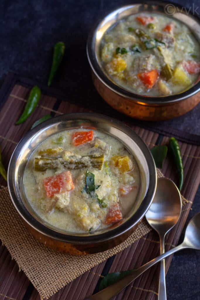 Avial | Instant Pot Avial Recipe | Mixed Vegetable Curry in Yogurt Sauce