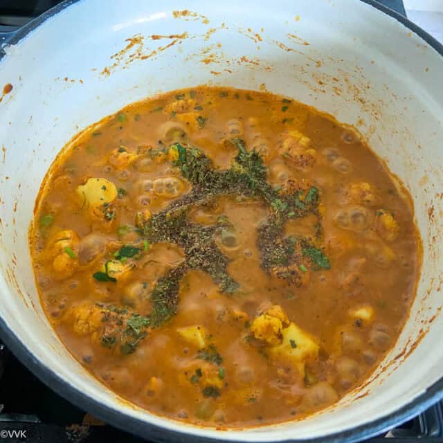 Gobi Matar | Cauliflower and Peas Curry - Vidhya’s Vegetarian Kitchen