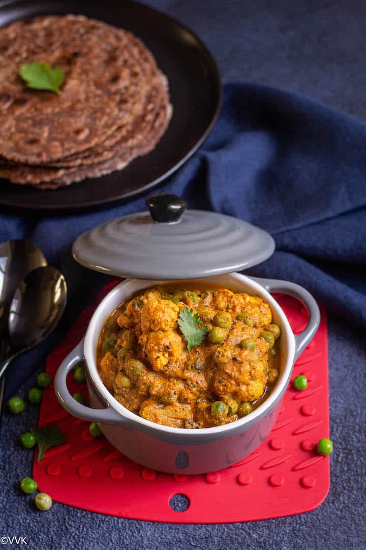 Gobi Matar | Cauliflower and Peas Curry - Vidhya’s Vegetarian Kitchen