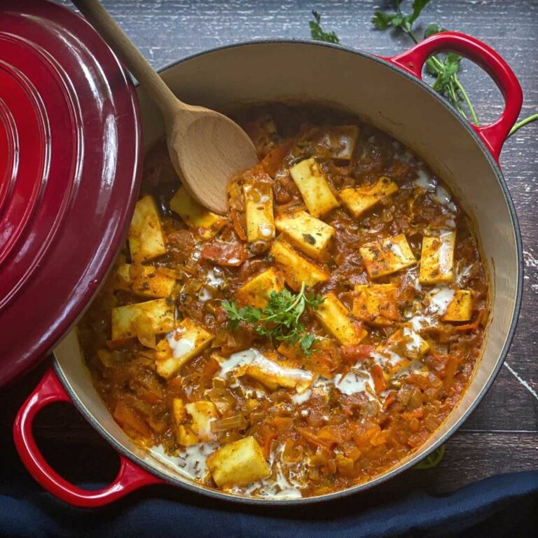 Paneer Curry With Kolhapuri Masala | Kolhapuri Paneer - Vidhya’s ...