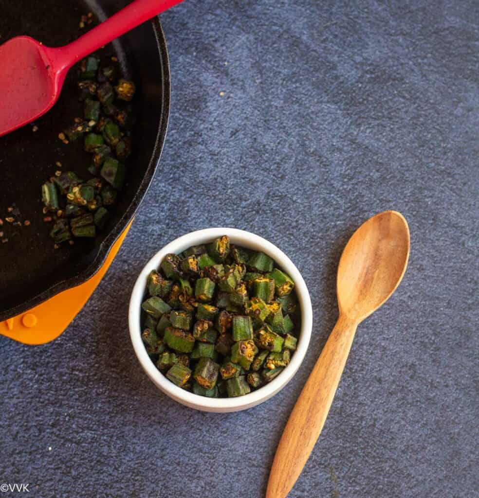 Easy Okra Fry | Vendakkai Curry | South Indian Style Bhindi Fry
