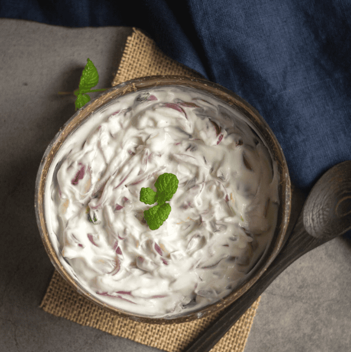 Creamy Onion Raita | Vengaya Thayir Pachadi | Pyaz ka Raita