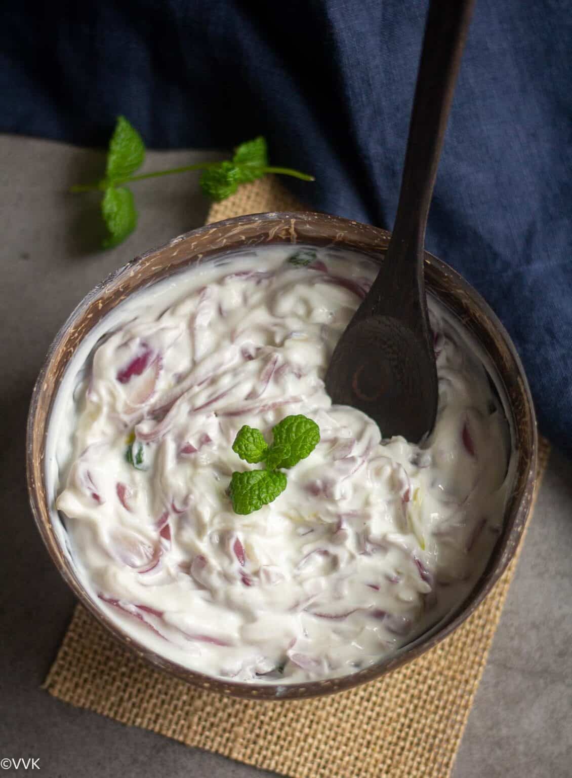 Creamy Onion Raita | Vengaya Thayir Pachadi | Pyaz ka Raita