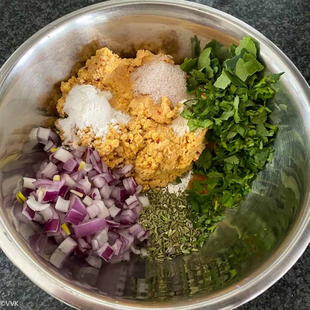 Delicious Vada Curry Recipe for Idli and Dosa