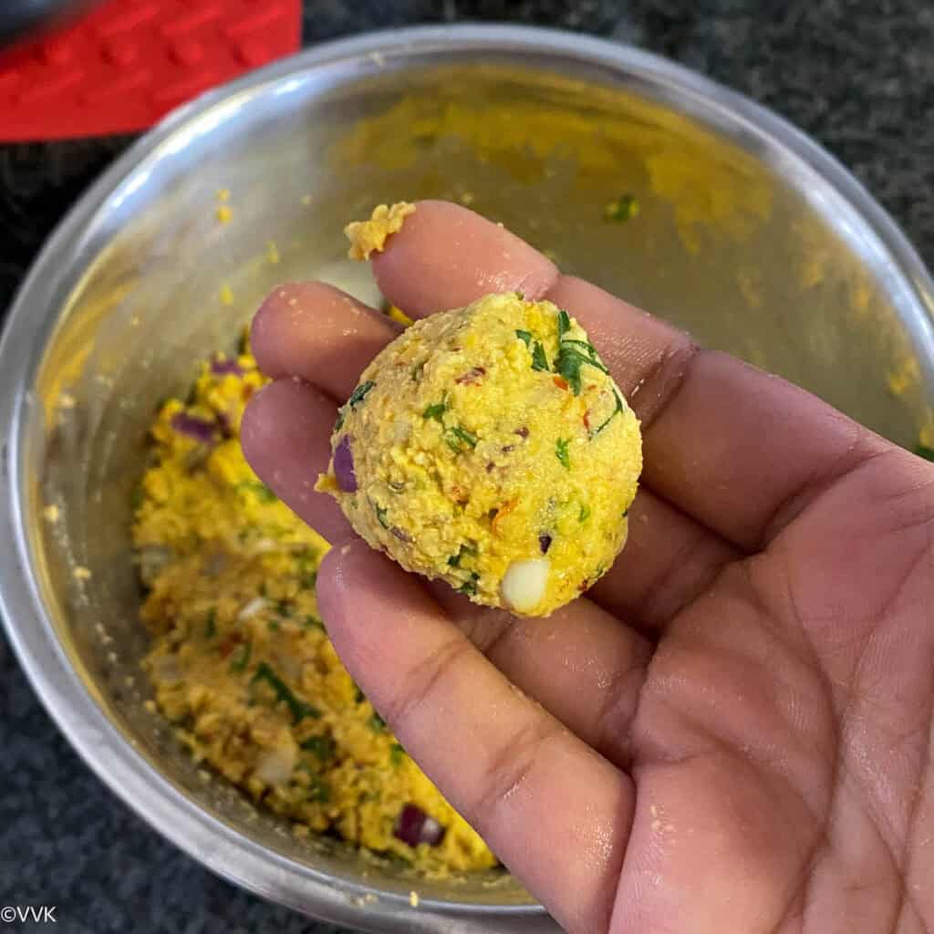 Delicious Vada Curry Recipe for Idli and Dosa