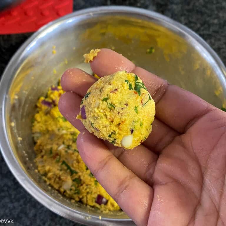 Delicious Vada Curry Recipe for Idli and Dosa