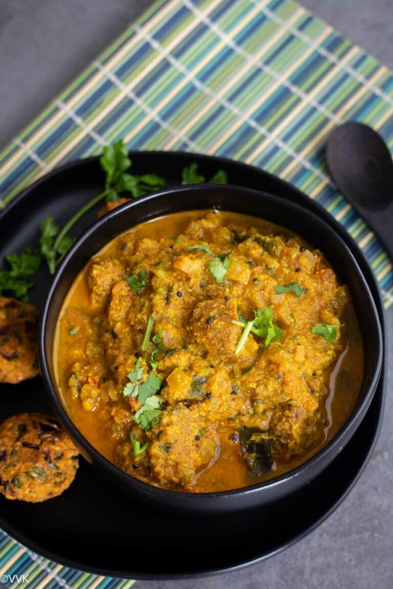 Delicious Vada Curry Recipe for Idli and Dosa