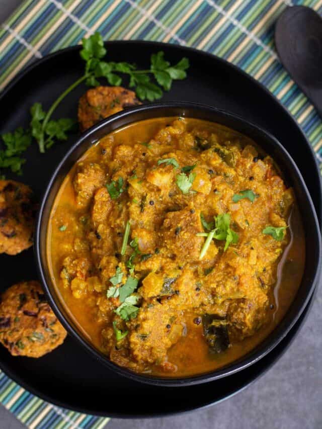 Vada Curry - Vidhya’s Vegetarian Kitchen