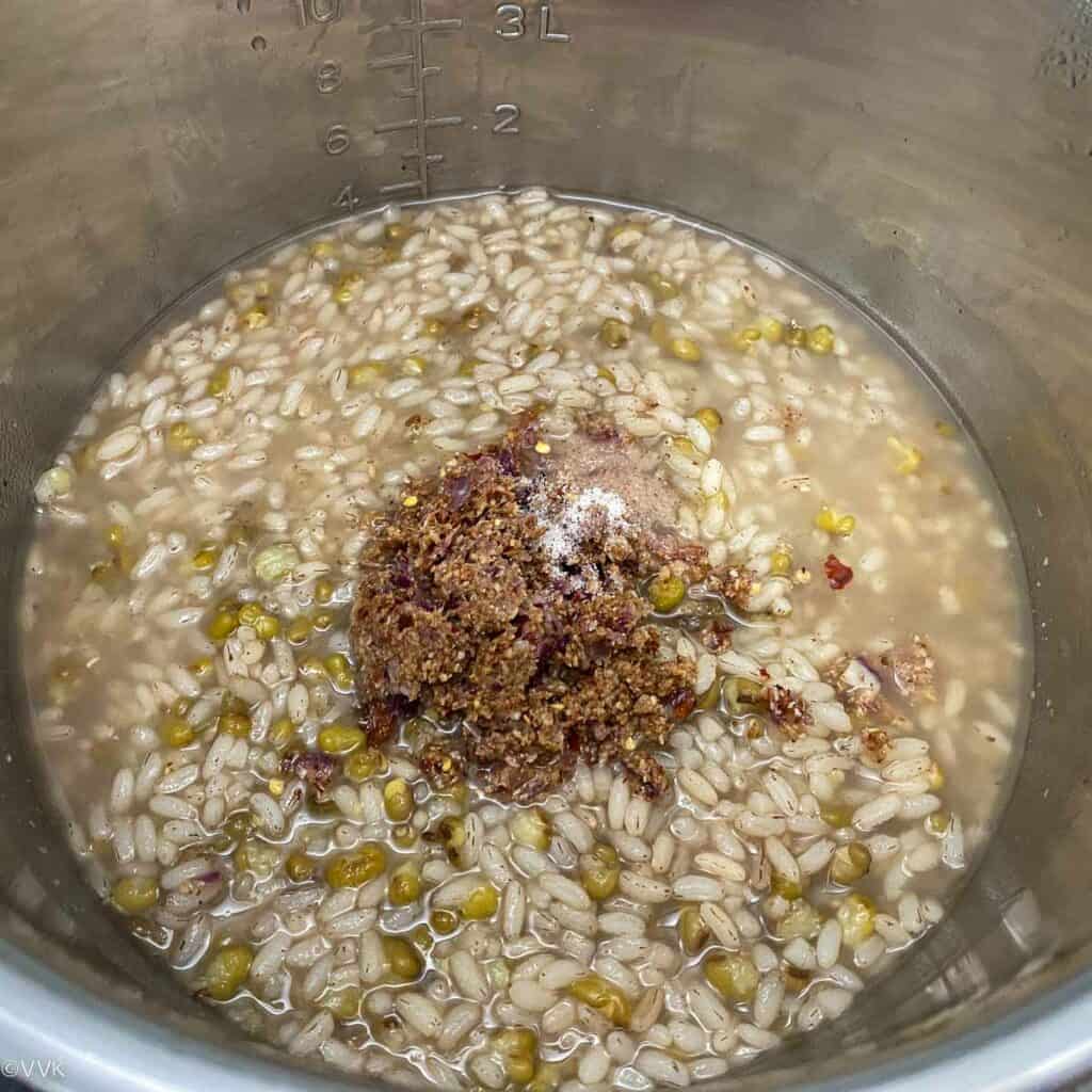 Kanjiyum Payarum | Rice and Green Moong Dal Gruel