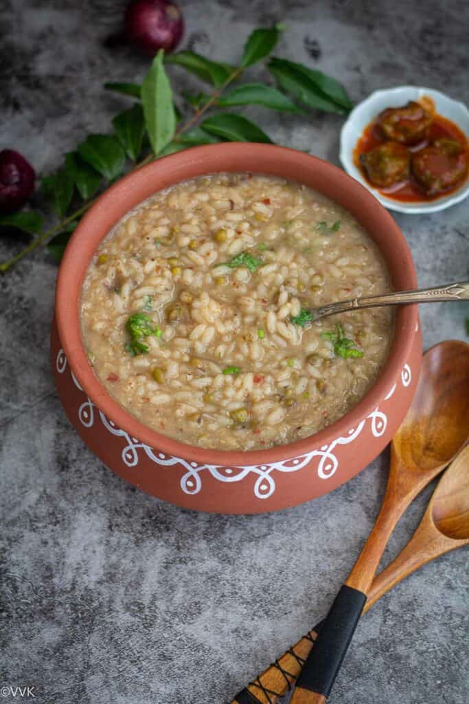 Kanjiyum Payarum | Rice and Green Moong Dal Gruel